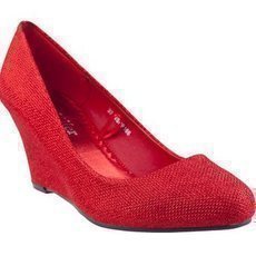 Jak si vybrat správné boty a doplňky na plesovou sezónu - Chytrá žena