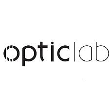 Vánoční soutěž o 3x sluneční brýle ze sítě optik OpticLab - Chytrá žena