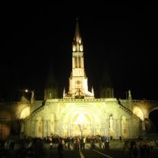 Poutní místo Lurdy - Chytrá žena